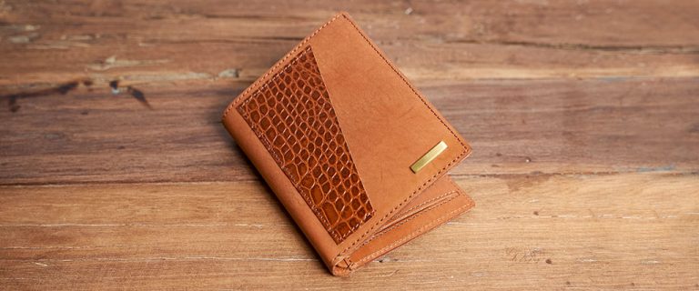 What Is A Cross Wallet? » Kaizer Leather